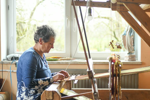 ダヌータ・ラドゥルスカ【葡萄のつる】 78×62cm 世界のかご カゴアミドリ